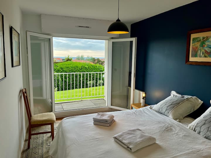 Appart Cosy Vue Mer, Terrasse & Parking Beaurivage - Biarritz