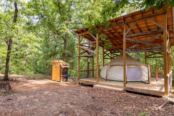 Peaceful Belle Tent On Cluckin' Lucky Farm - Tryon, NC