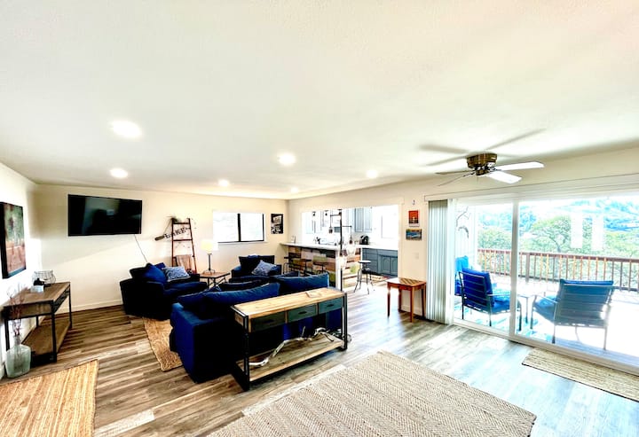 Family & Pet-friendly Cottage W/ Deck & Firepit - Clearlake, CA