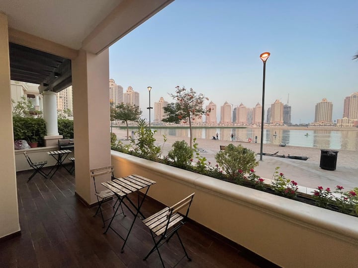 Unique 1 Bedroom Chalet Beach Front - Doha