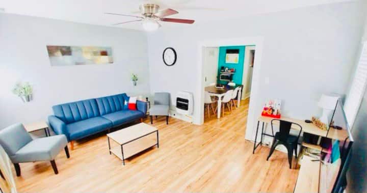 Adorable Comfy 2 Bedroom With Queen Beds. - San Antonio, TX