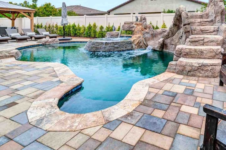 Indiostay 4 Beds+casita W/pool, Spa, Slide, Fire P - Indio, CA