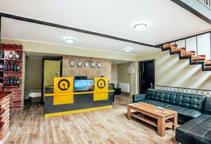 Aura Plaza Hotel - Tbiliszi
