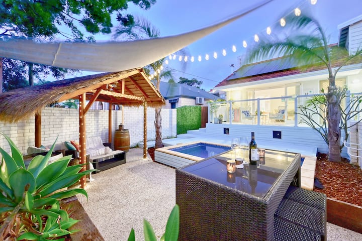 Hamptons Beach House With Heated Plunge Pool - Perth