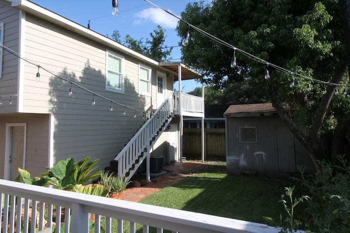 Nicely Updated Garage Apartment - Houston, TX