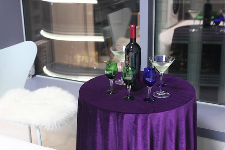 대구 동대구역 3분초역세권 복층신축 넷플/빔프/ 유튜브스마트Tv 기가와이파이 크리스탈하우스 - Daegu