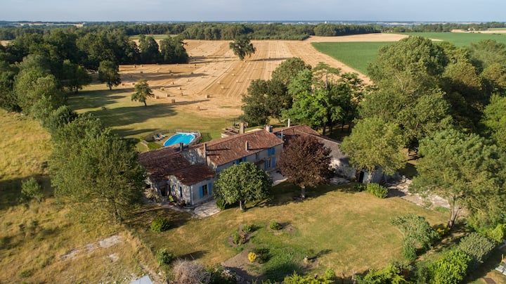 Shabby Chic Paradise With Pool And Gardens Galore. - Saintes