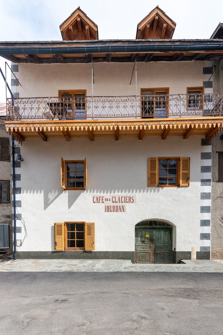 Chalet Luxueusement Rénové - Village De Charme - Névache