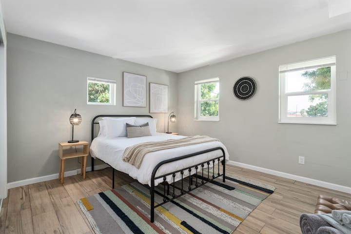 Unique Loft | Location! Firework+bay Views, Ac! - 샌디에고