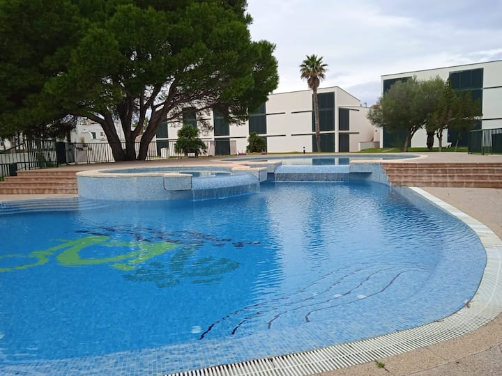 Apartamento Planta Baja Con Piscina Comunitaria, - Cala en Bosc