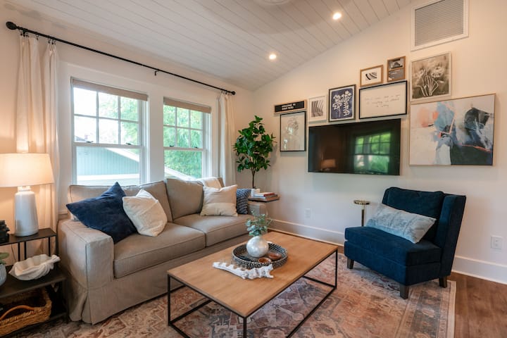 Kenwood Retreat - 1br Carriage House - St. Petersburg, FL