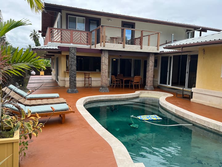 Luxury Family W/pool Sleep 8/5 Minute Walk 2 Beach - Hilo, HI