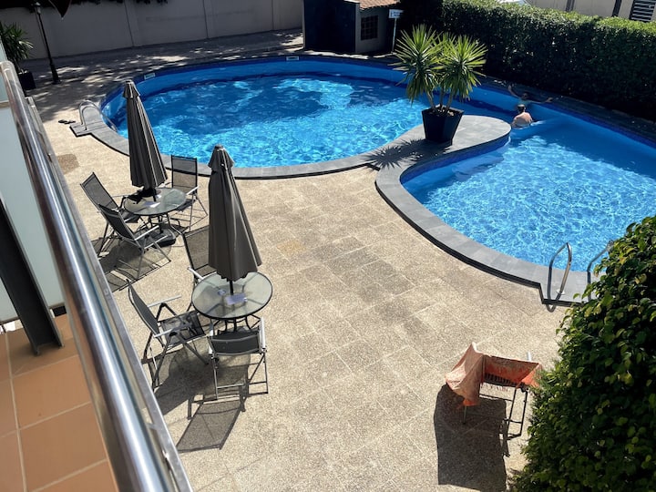 Precioso Apartamento Con Piscina - Castelldefels