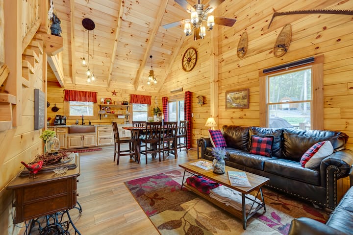 Cozy Cabin W/ Hot Tub · Fire Pit · Pet Friendly - Shenandoah, VA