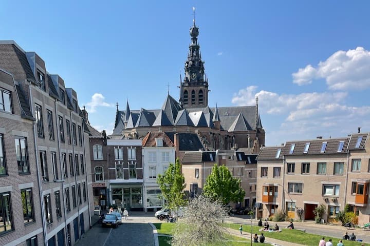 4 Bedroom House & Garage In The Heart Of Downtown - Nijmegen