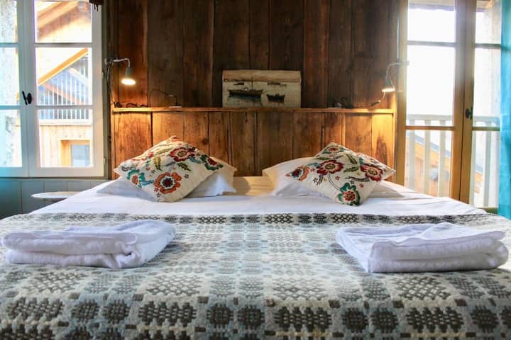 Chalet Authentique Dans Petit Hameau - Aime