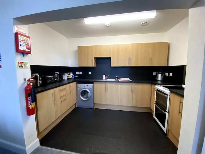 Private Room In 4 Bedroom Flat At Dundee City - Dundee