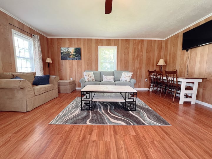 Cozy Cottage At Beautiful Lake Waccamaw - Lake Waccamaw, NC