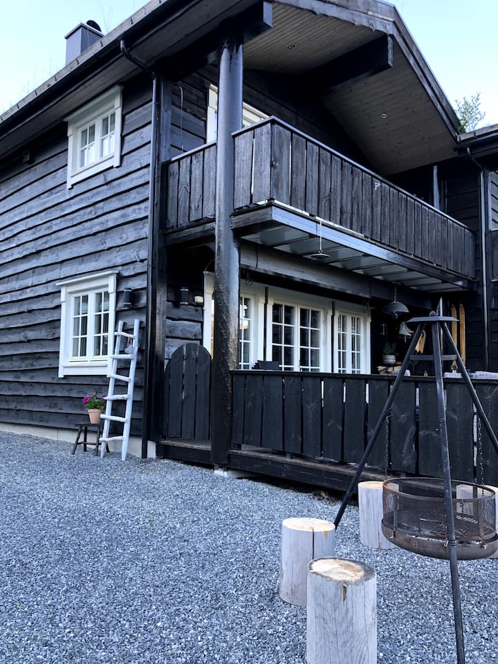 Koselig Hytte I Stryn - Innvik