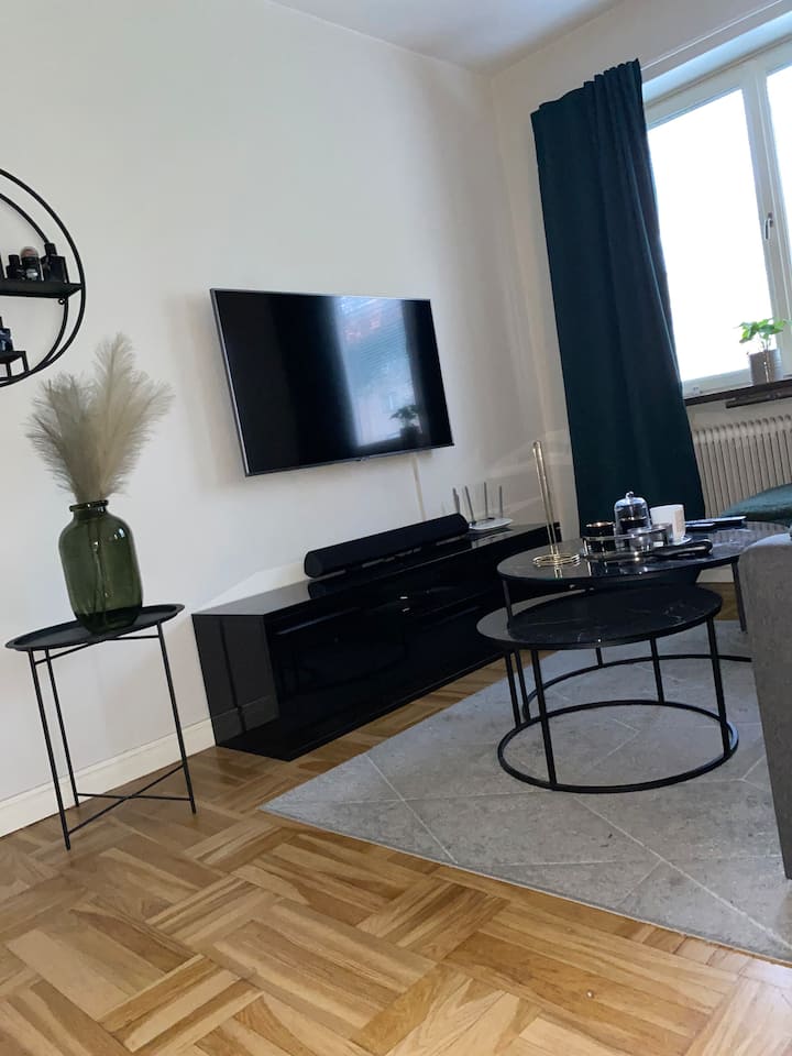 Fin Lägenhet Med Inkluderad Parkering - Borås