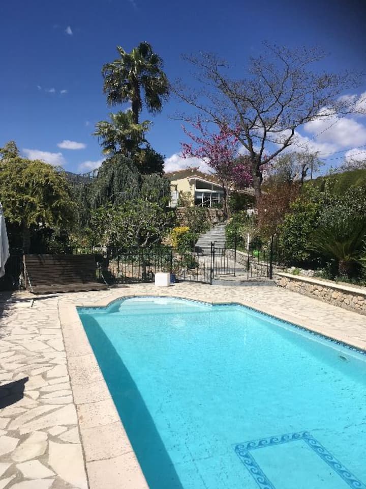 Chambre De Charme, Avec Piscine - Mougins