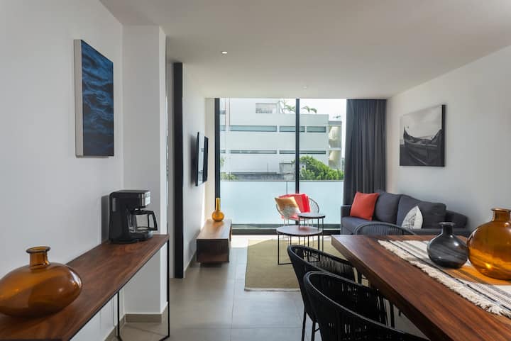 Downtown Modern Apartment / Excellent Location - Playa del Carmen