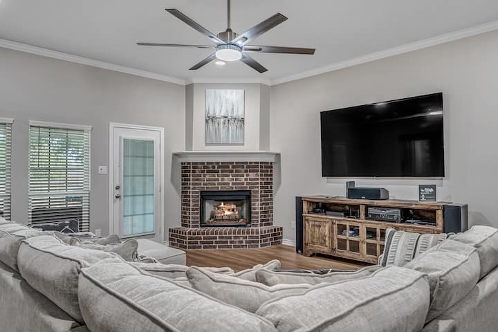 Aggieland Retreat - College Station, TX