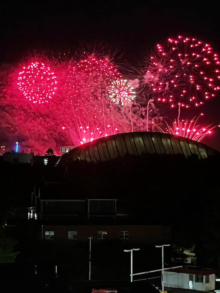 Cozy Condo, 1 Bedroom. Air-conditioner-ug Parking - Calgary