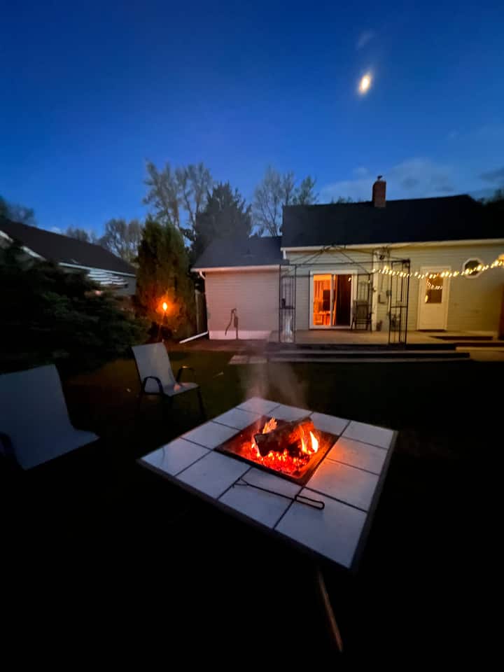 2nd Floor With 1 Bedroom And Bathroom, Tv Room - Dauphin