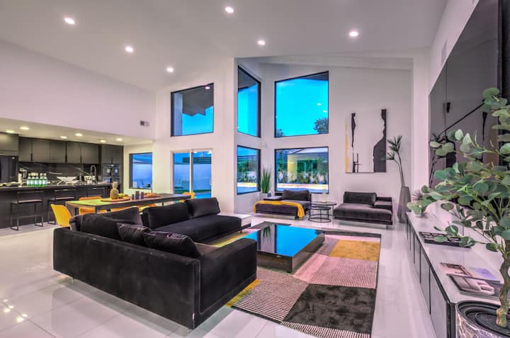 Luxuryvilla,5br 4.5ba Pool/jacuzzi - Las Vegas, NV