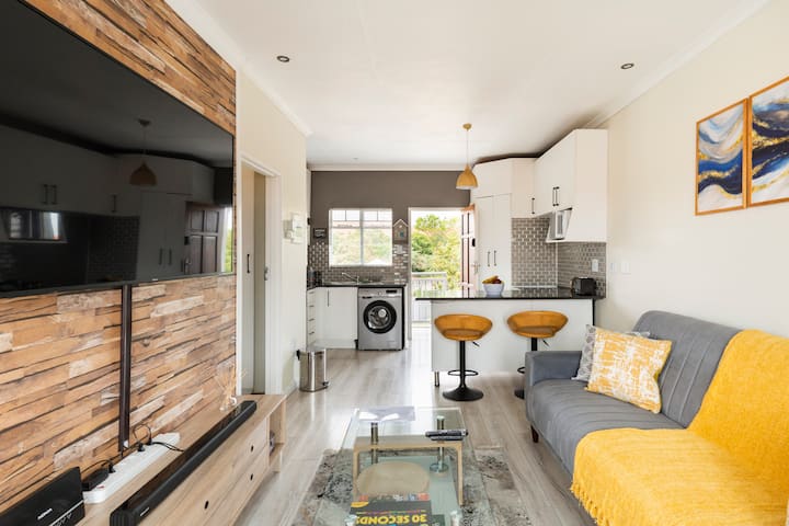 Sunset View 1 Bed W/free Secure Parking, Cent Loc - Centurion