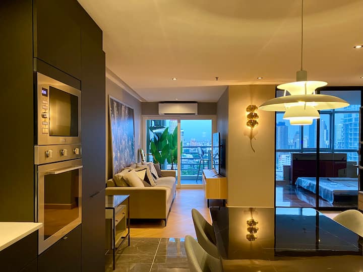 Spacious 2 Bdr Near Bts Phromphong With Good View - Bangkok