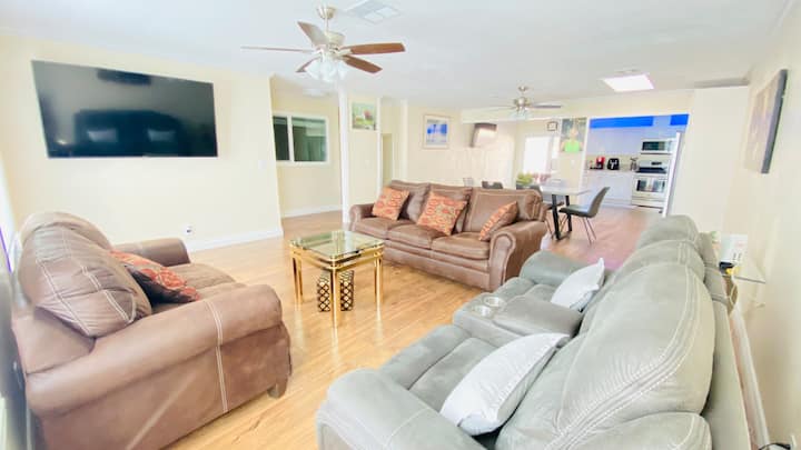 Las Vegas Furnished Home 4bed/2bath With Pool - 라스베이거스 스트립