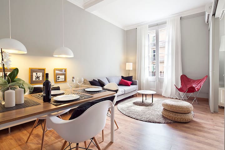 Lovely Apartment In The City Center - Barcelona