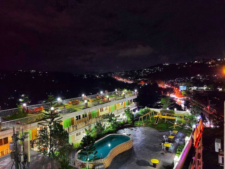 Family/barkada Suites With View, Bar And Videoke - Antipolo