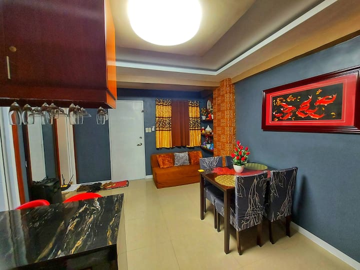 Family/barkada Suites With View, Bar And Videoke - Antipolo