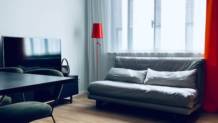 «Black-orange», Glockenbach; Central; Oktoberfest - Munich