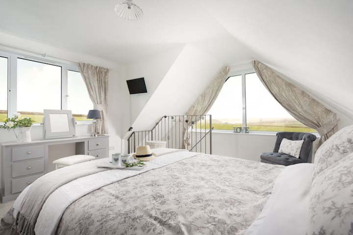 Stylish Cottage For 2 Nr Padstow With Pretty Views - Polzeath Beach