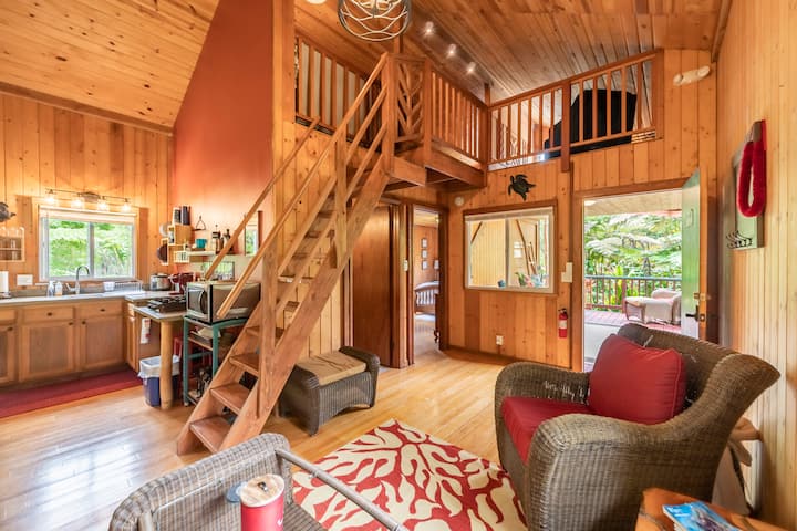 Hale 'Ola'a - Majestic Mountain Retreat - 3 Beds - Volcano, HI