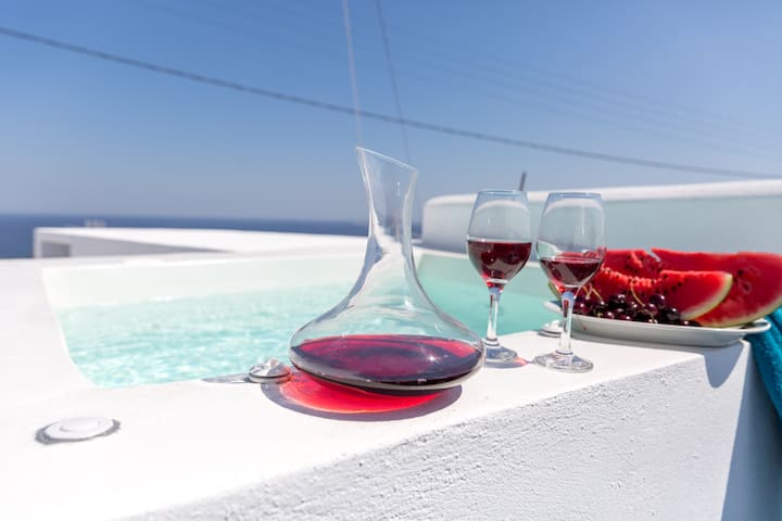 Apartment Jacuzzi Near Lighthouse Santorita Suites - Santorini