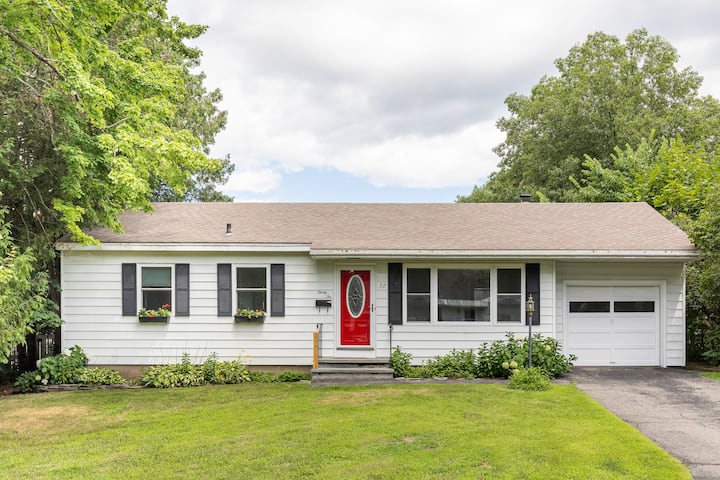 The Red Door Ranch | South Burlington | Uvm - Shelburne, VT