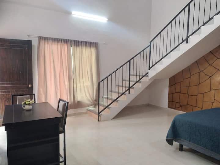 Casita Con Piscina Y Hermoso Jardín - Valladolid