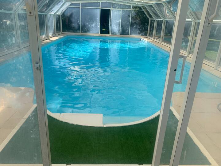 Joli Studio Tout éQuipé Avec Grande Piscine - Montceau-les-Mines