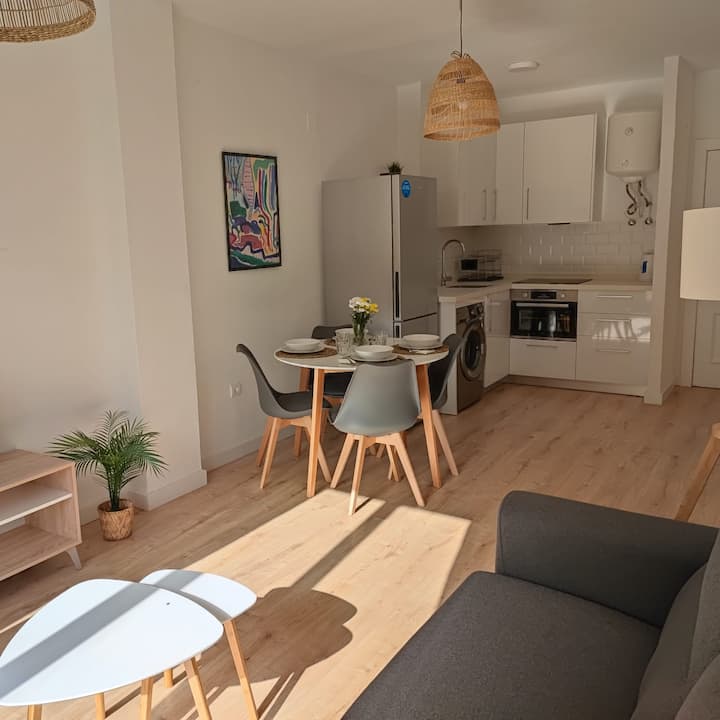Apartamento En Residencial Con Piscinas Y Garage. - Benalmádena