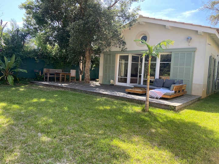 "Poésidonie"
Villa Type "Beach House" à Cabasson - La Londe-les-Maures