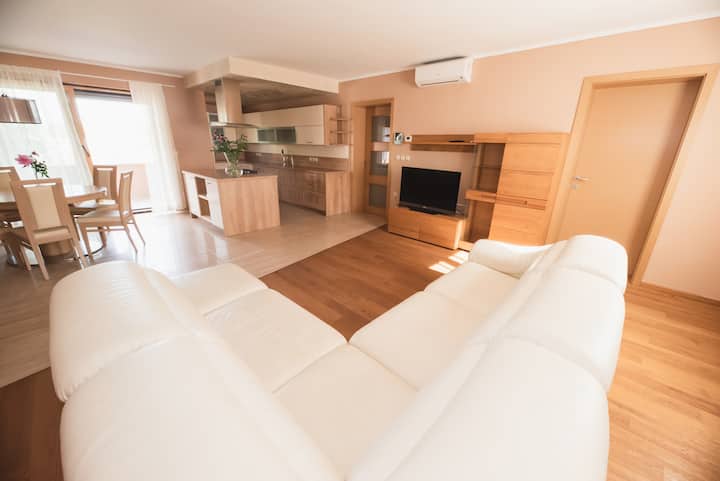Nelka’s Apartment Near Arena Pula And Rooftop Area - Pula