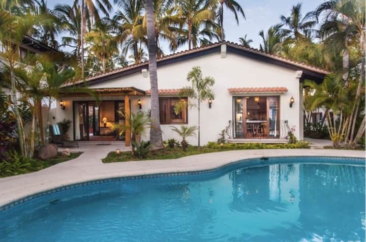 Casa Pacifica- 3bd, 3ba, Ocean Steps Away - Sayulita