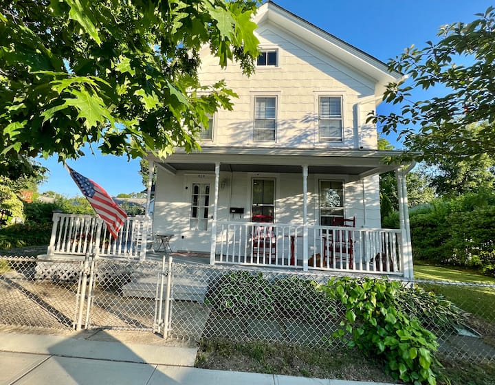 Apartment In Greenport Village - Greenport, NY