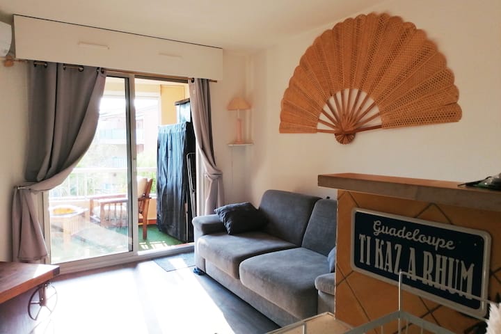 T2 Au Lagon Bleu, Garage, Tennis Piscine * * - Fréjus