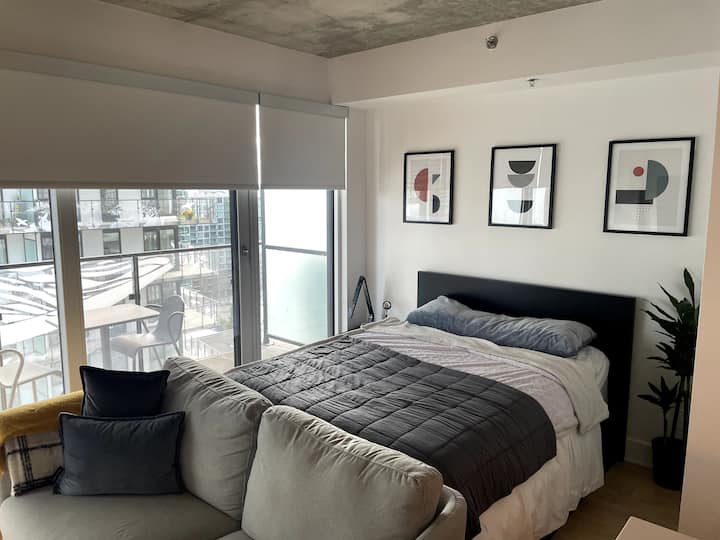 Studio Fully Furnished In Griffintown. - Montreal